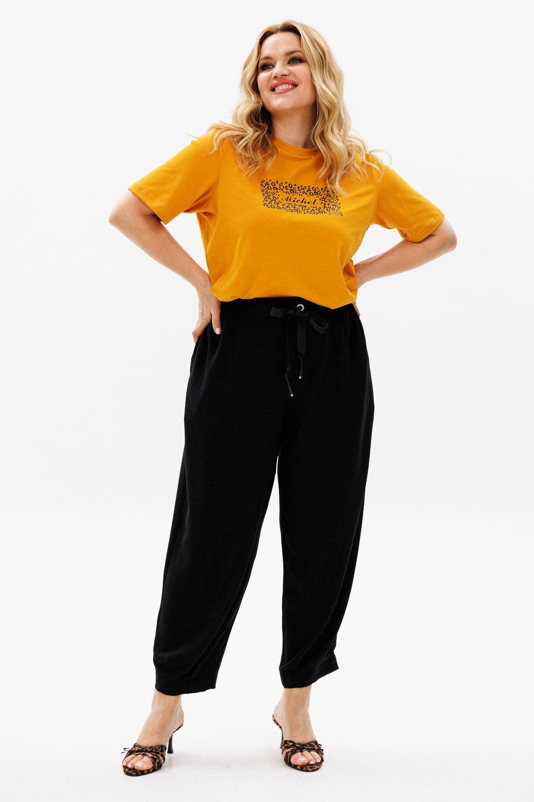 Костюм брючный 1377 горчица + черный Michel Chic купить в интернет магазине | в наличии